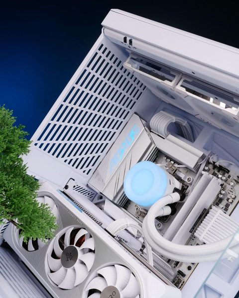 Hyte Y70 White - Unique Build - Battlerigs