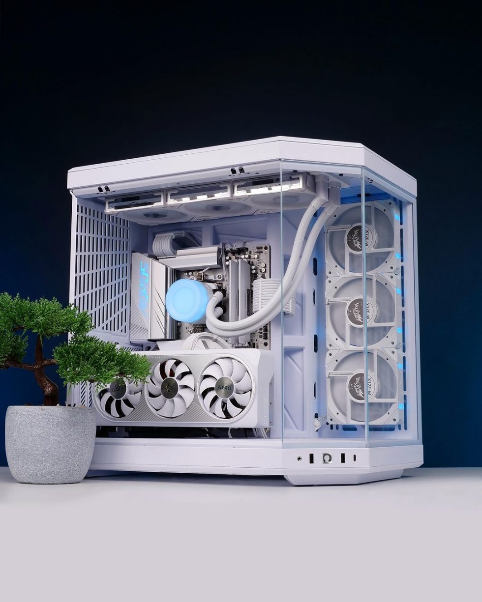 Hyte Y70 White - Unique Build - Battlerigs